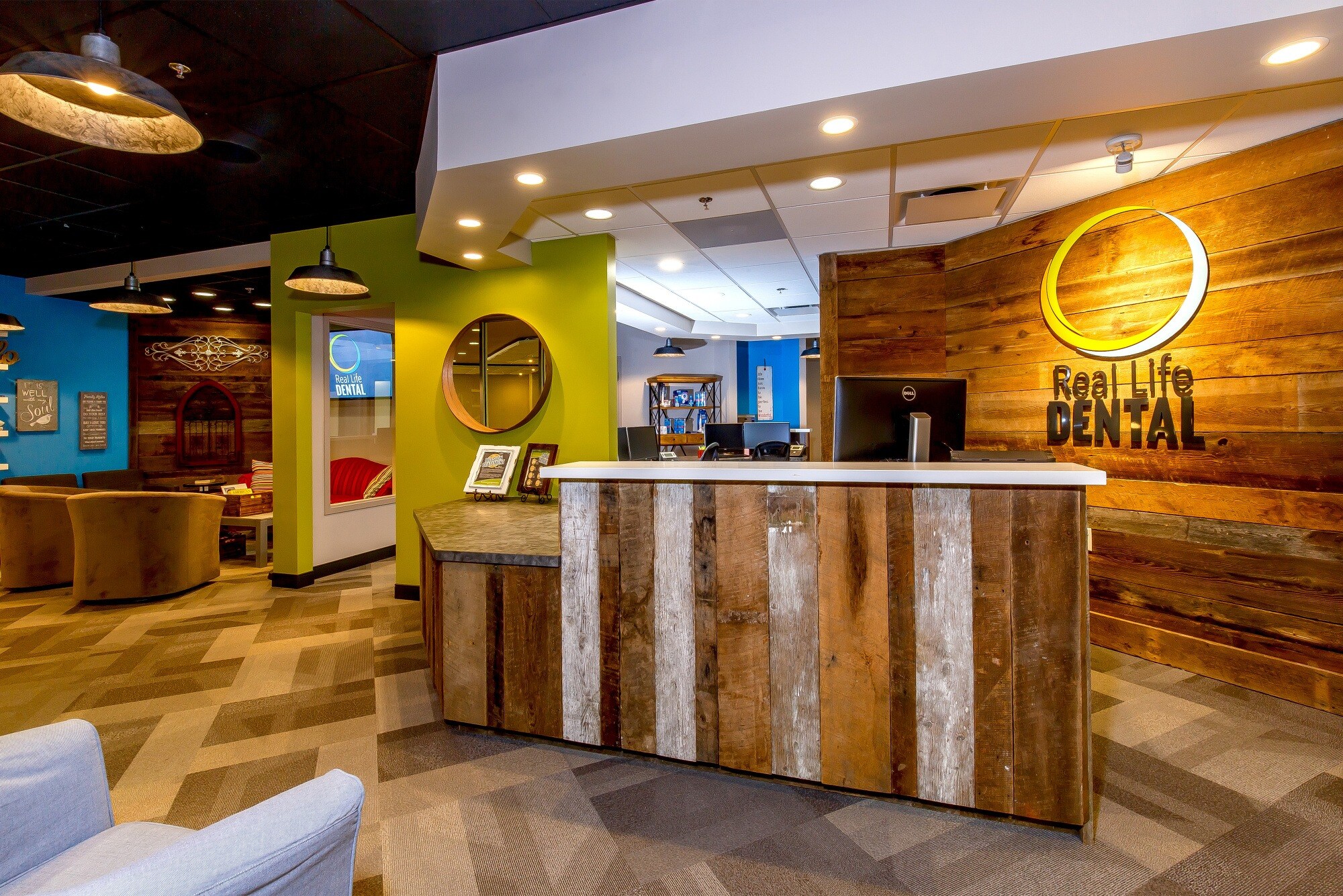 Dental Office Front Desk and Reception - Design Ergonomics