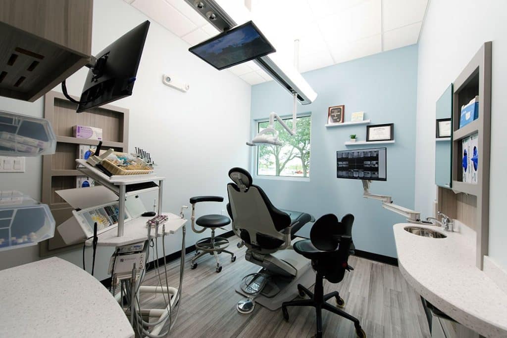Four factors to help determine if you need a dental light